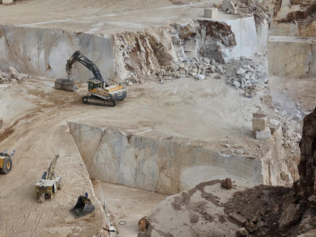 QUARRIES & BLOCK SALES – TB Stone